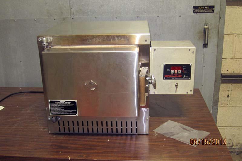 Lot #62: Table Top Kiln w/ Sentry Xpress 4.0 Micro Processor - WireBids